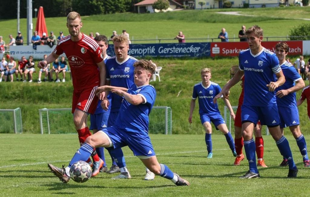 Zwiesel feiert perfekten Heimabschluss