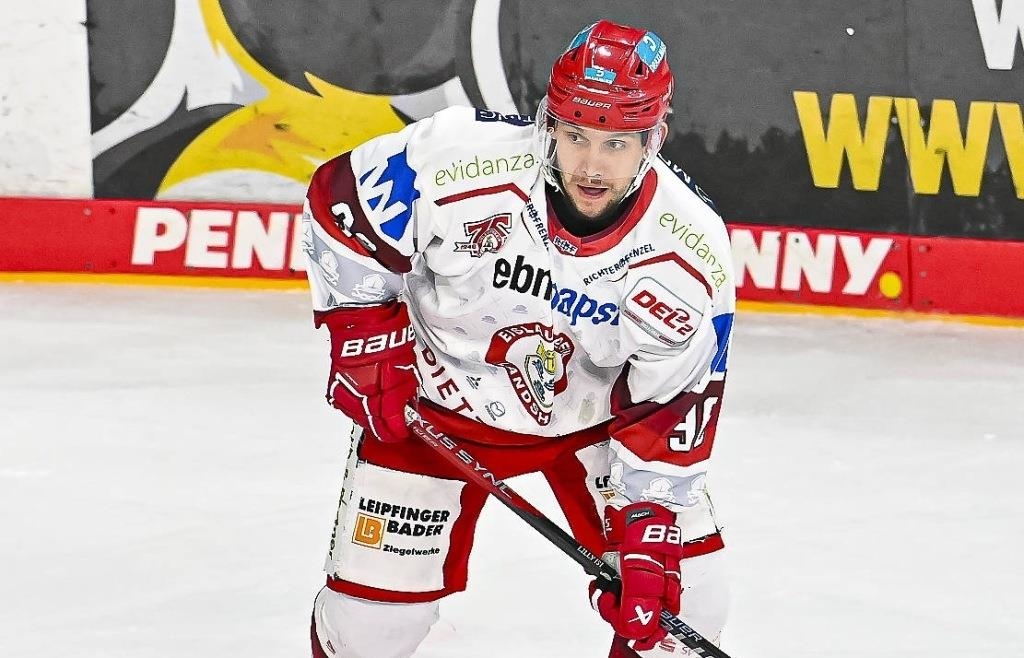 Sri lanka sex voice the furniture was minimal, but the