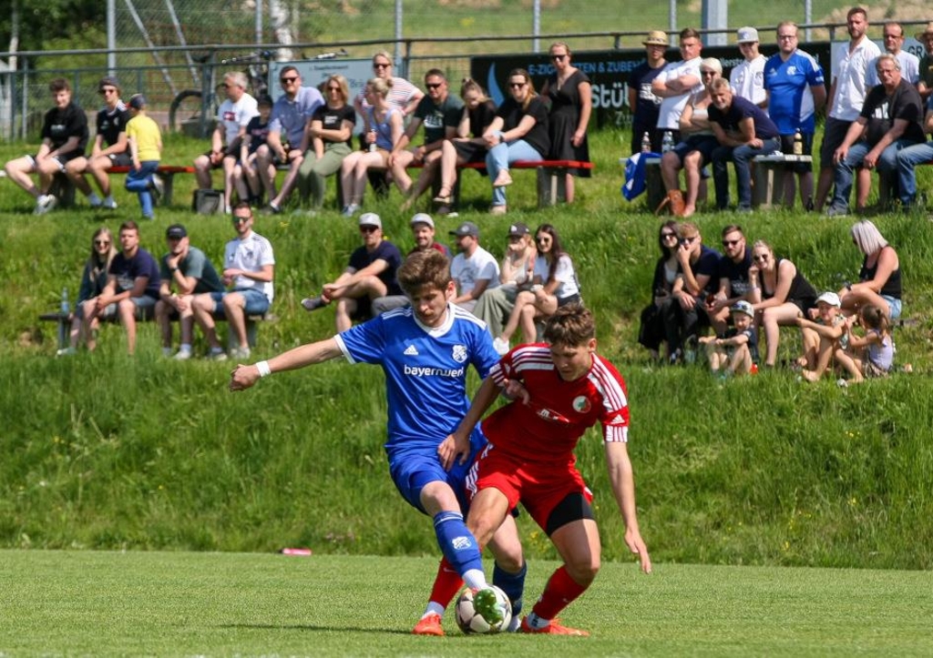 Zwiesel feiert perfekten Heimabschluss