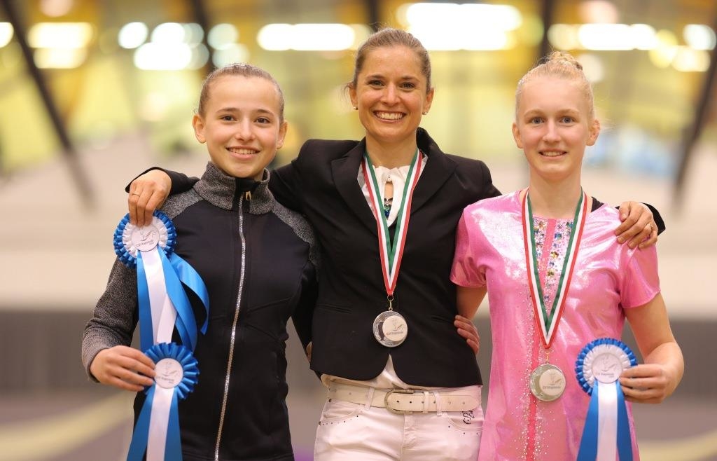 Starker Auftritt bei Turnier in Ungarn: Voltigiererinnen vom PSV Garching-Alztal holen zwei ...